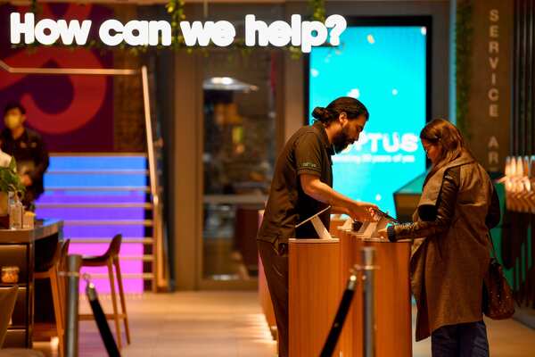 Optus data breach: Company faces a customer exodus, calls for ...