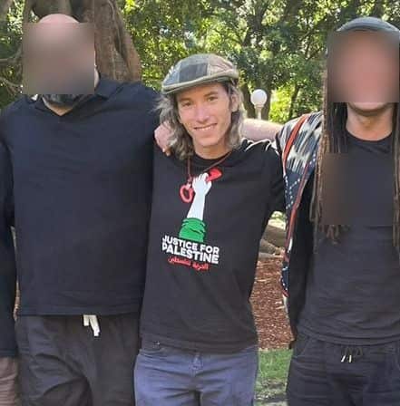 An Australian man says an airline asked him to remove his pro ...