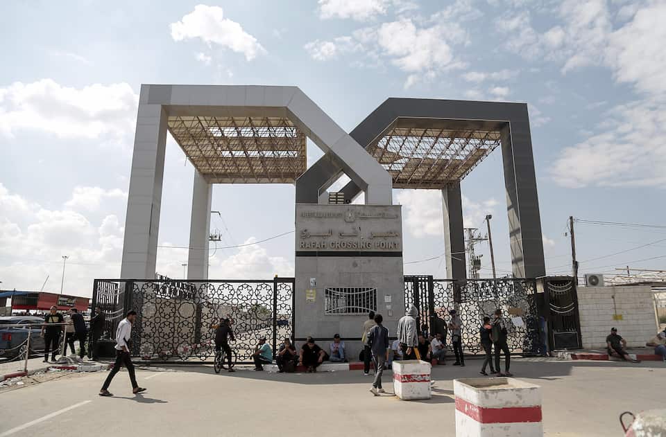 What is the Rafah border crossing in Gaza and why is it blocked? | SBS News