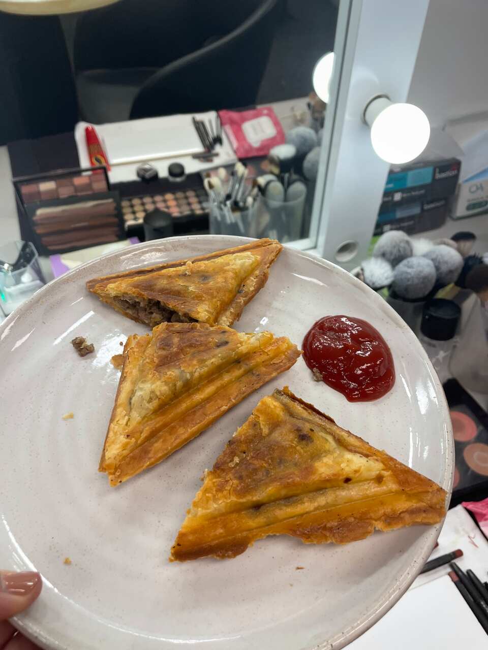 How to make sausage roll jaffles | SBS Food