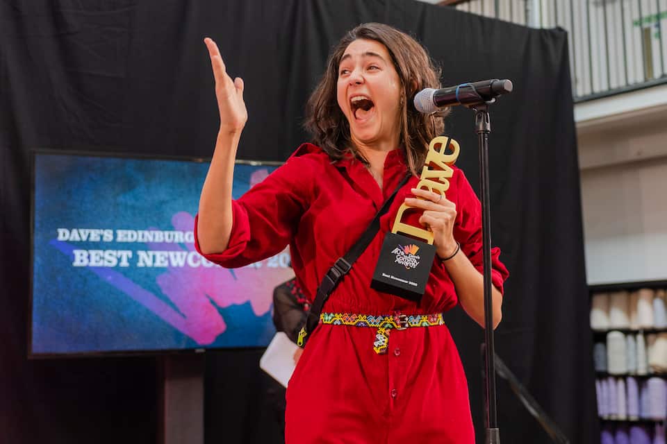 Lara Ricote is comedy’s next big thing. She's also deaf | SBS News