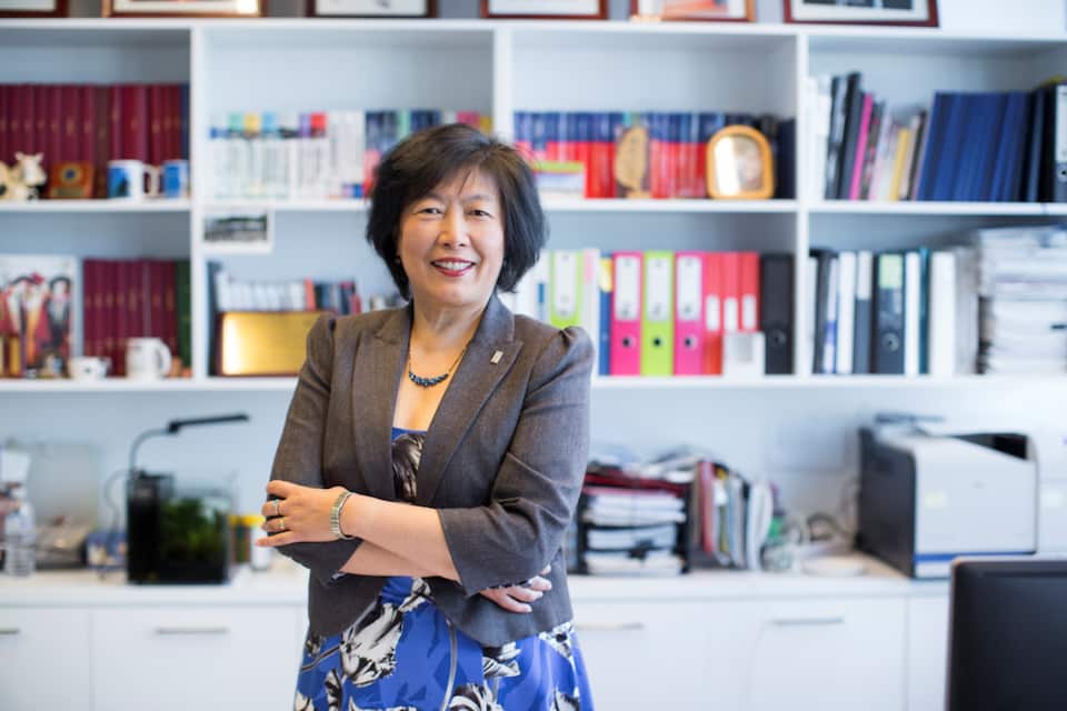 前沿科技引领改变 华裔人工智能教授路节获颁澳洲AO勋章 | SBS Chinese