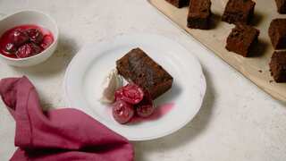 10 best recipes with the indigenous ingredient Davidson plum | SBS Food