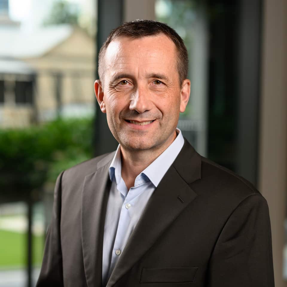 에코Back: 15억톤씩 버려지는 음식물 쓰레기…한국서 해결책 찾는다 | SBS Korean