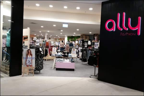 It's been a bad year for retail. Is the Aussie mall dead? | SBS The Feed