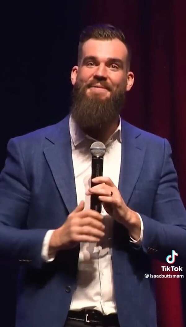 Comedian lashed for intentionally offensive routine on Aboriginal ...
