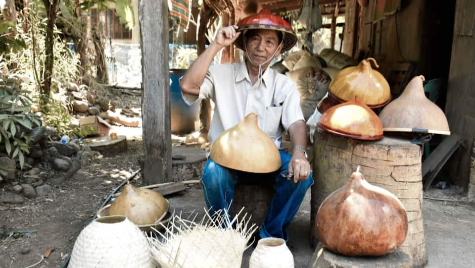 Preserving Filipino culture and heritage, one salakot at a time | SBS ...