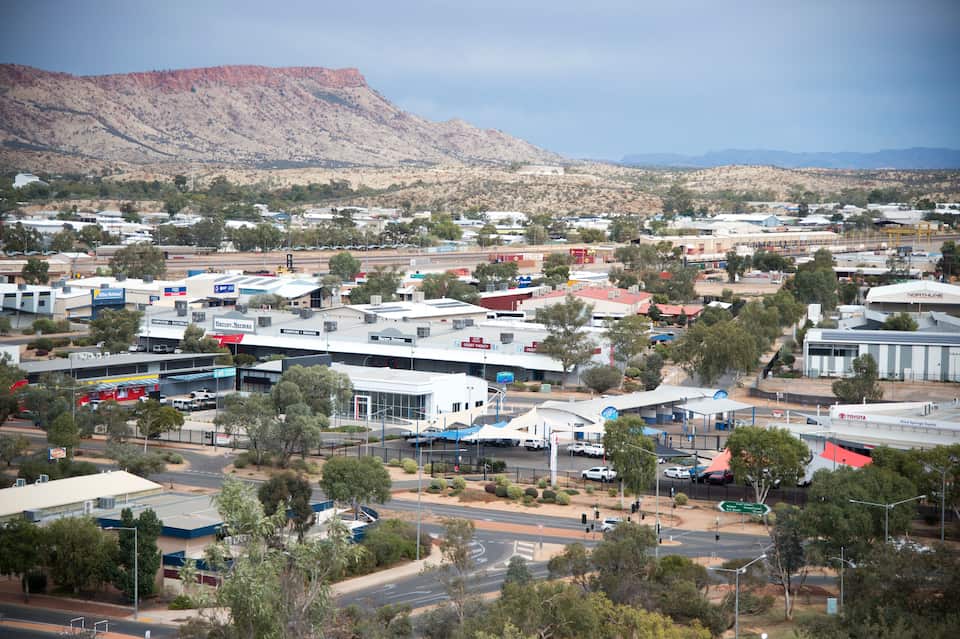 Explained: Emergency measures in Alice Springs amid crime wave | SBS News