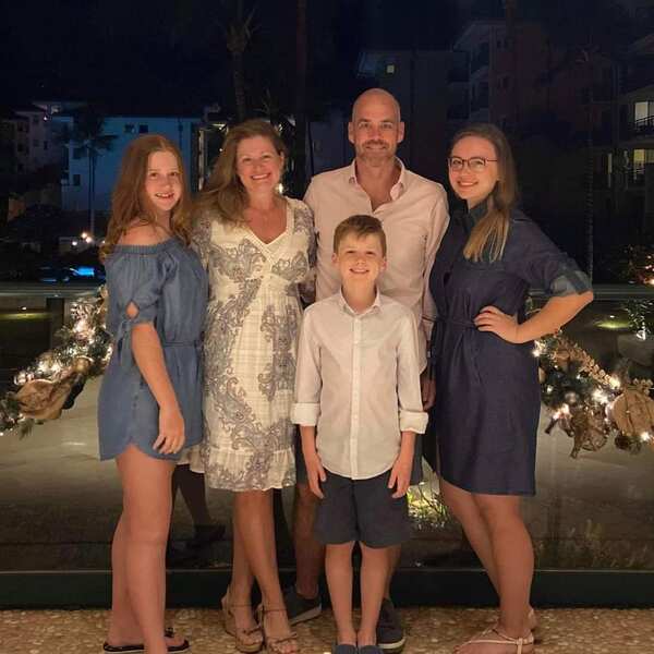 Qhia koj tej me nyuam txog cov kev sib hwm thiab xaus tej voj voj tsim kev kub ntxhov | SBS Hmong