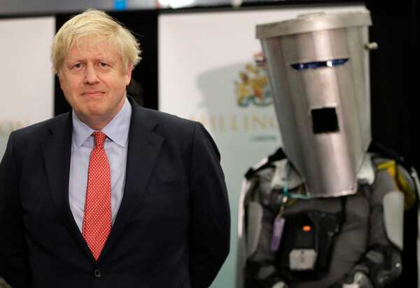 Count Binface, Elmo among UK election's quirky candidates | SBS News