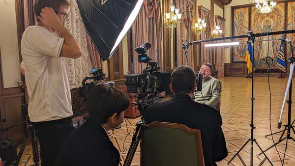 Going inside the mind of a wartime leader with ‘The Zelensky Story ...