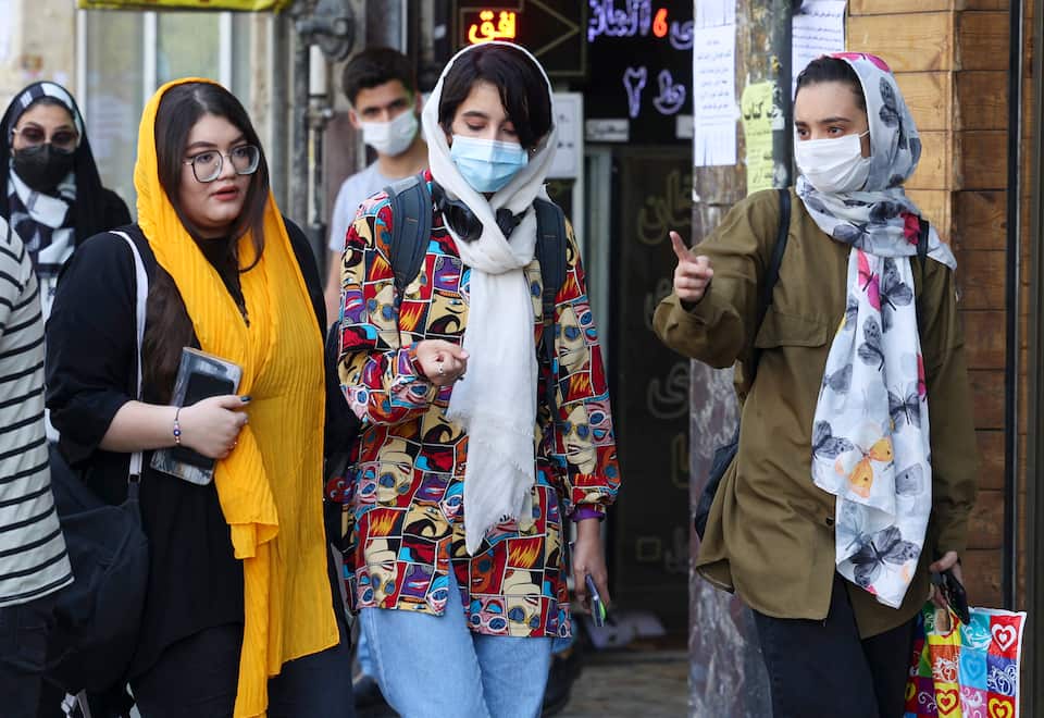 The Islamic headscarf: What are the religious rules on wearing it and ...