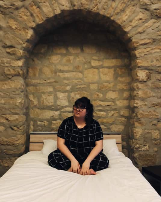 What Sofie Hagen has learned from 'involuntary celibacy' | SBS News