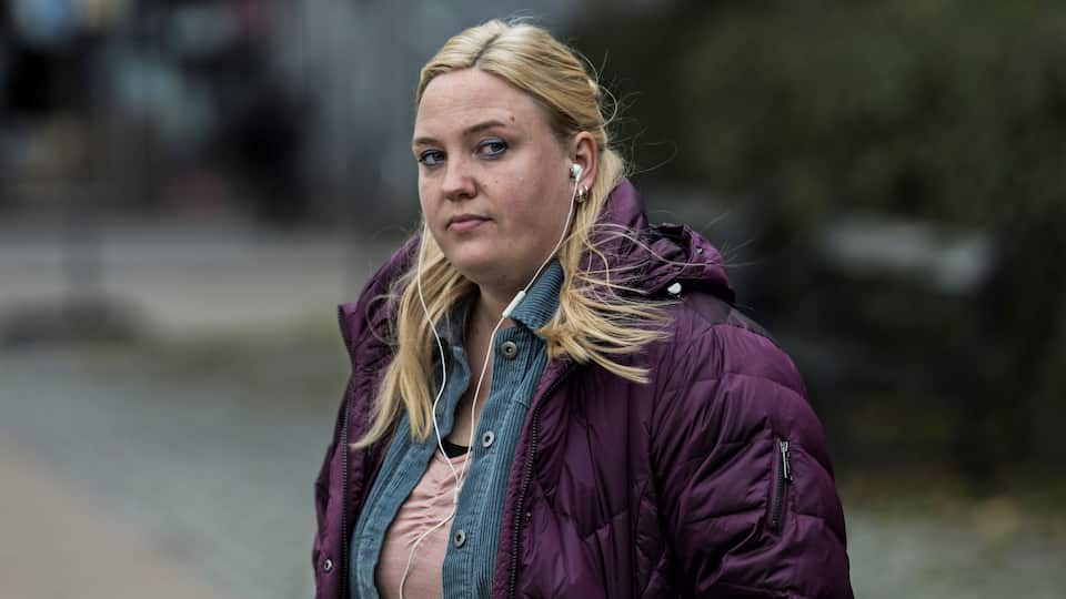 An unlikely detective is born in quirky crime series ‘Elvira’ | SBS What's On