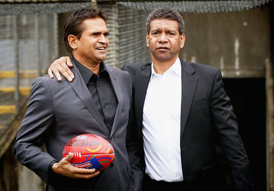 Thirty years on, Nicky Winmar and Gilbert McAdam receive formal apology ...