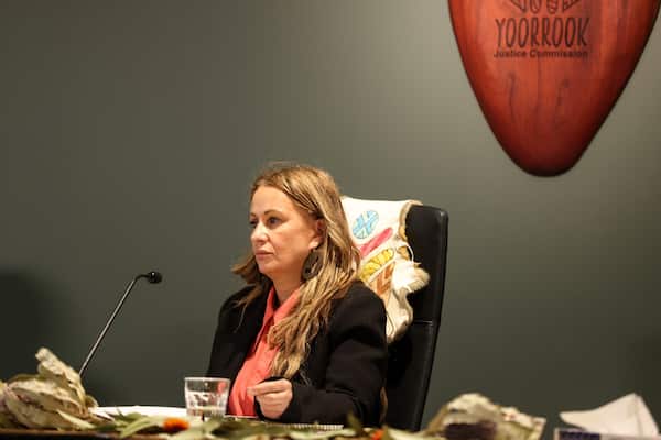 Minister apologises for Victoria's 'shameful' child protection system ...