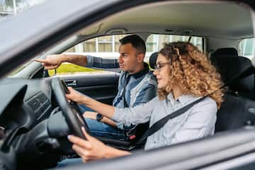 Wrong side of the road? It depends on the country | SBS News