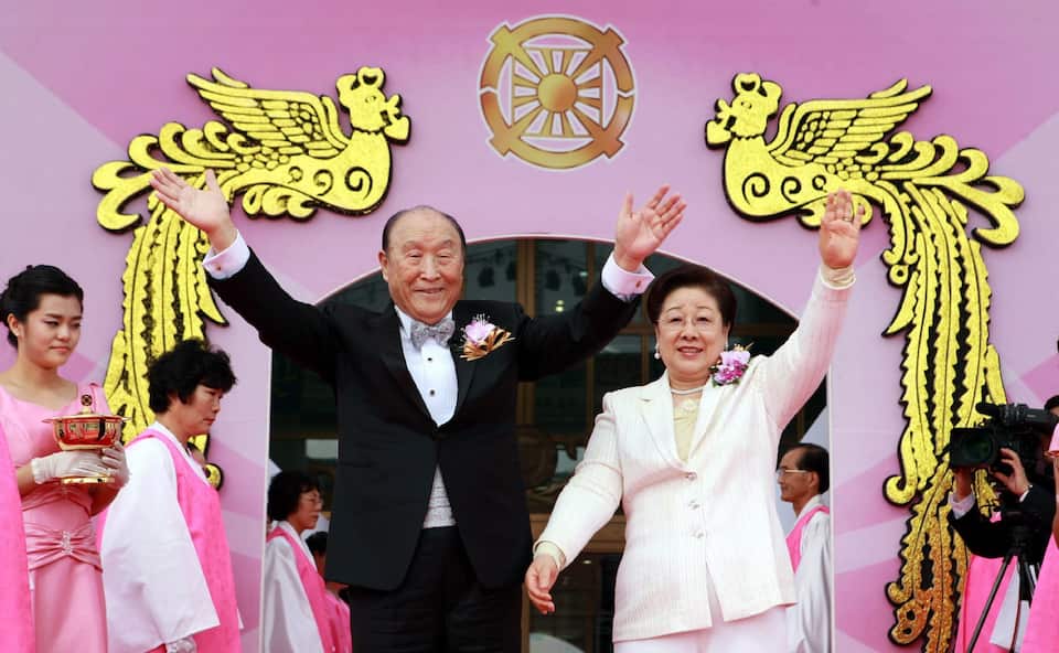 South Korean founded Unification Church - what it's like to marry a a ...