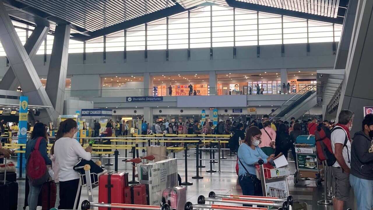 Mga paliparan sa Pilipinas, naghahanda na sa pagdagsa ng mga pasahero ... Mga paliparan sa Pilipinas, naghahanda na sa pagdagsa ng mga pasahero ...