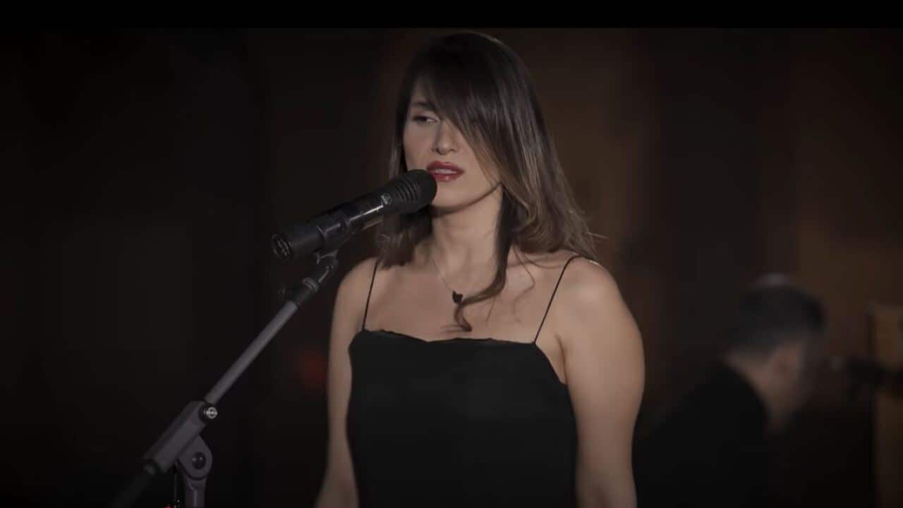 Parastoo Ahmadi: Iranian singer arrested after performing without scarf ...