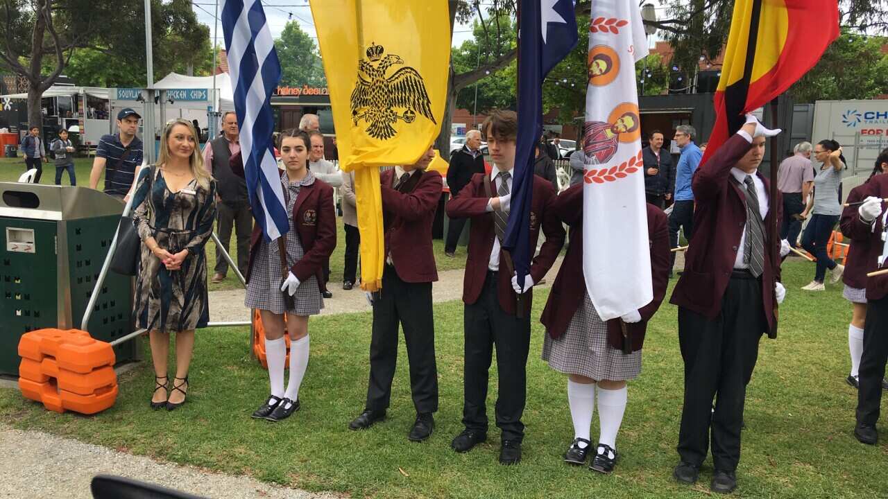 Ideal conditions on day two of Oakleigh Glendi | SBS Greek