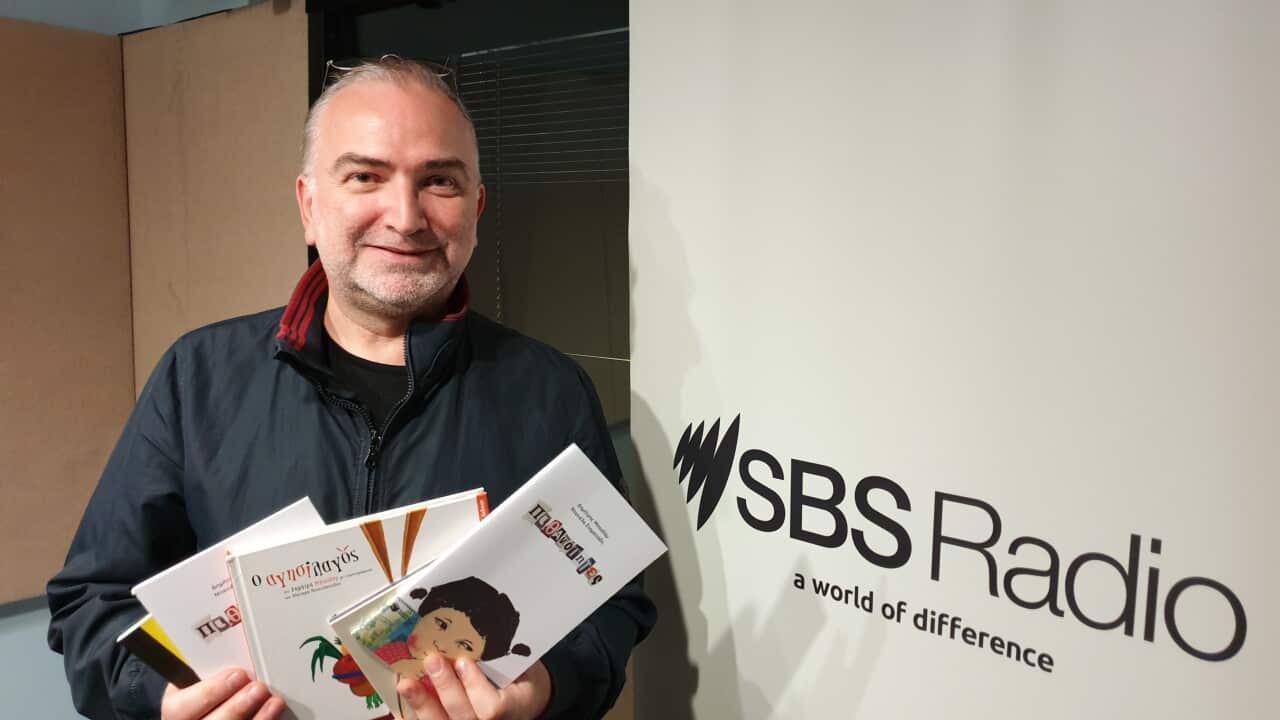 Στην Αυστραλία βρίσκεται ο βραβευμένος συγγραφέας παιδικών βιβλίων Δημήτρης Μπασλάμ | SBS Greek