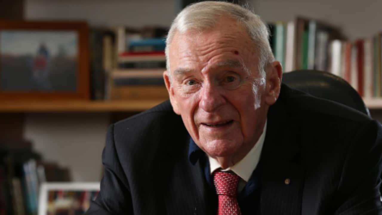 SBS Hindi Newsflash 03 November 2023: Former Governor-General Bill ...