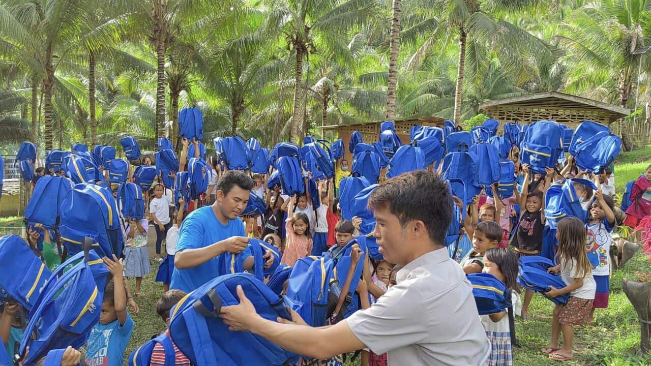 ‘Masarap ang pakiramdam’: Kwento ng mga Pinoy sa Australia na libreng tumutulong sa kapwa | SBS ...