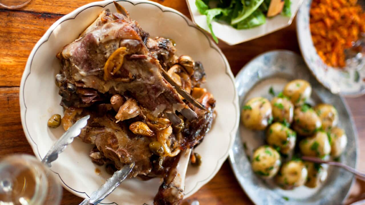 how to cook lamb shoulder greek style