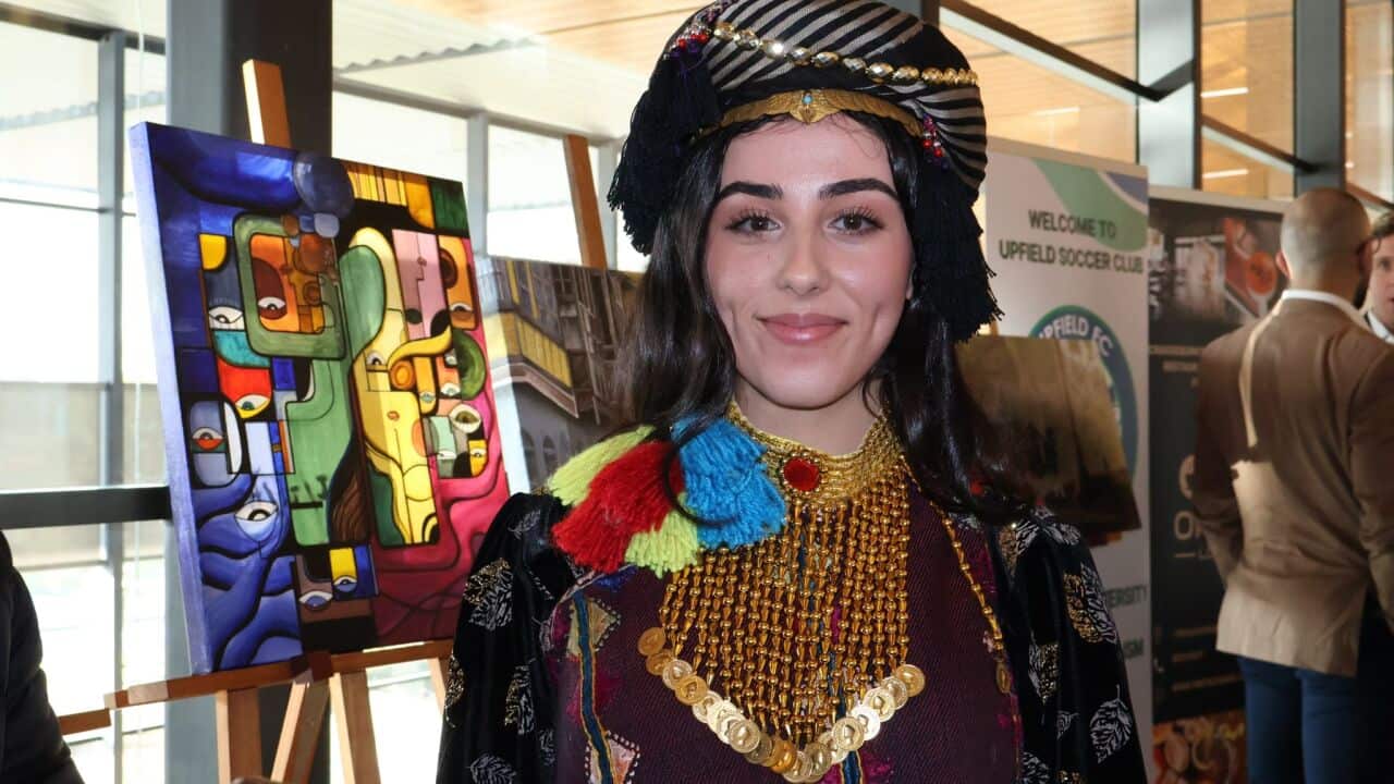 Stitches in time: Traditional Assyrian dress collected from around the world | SBS Arabic