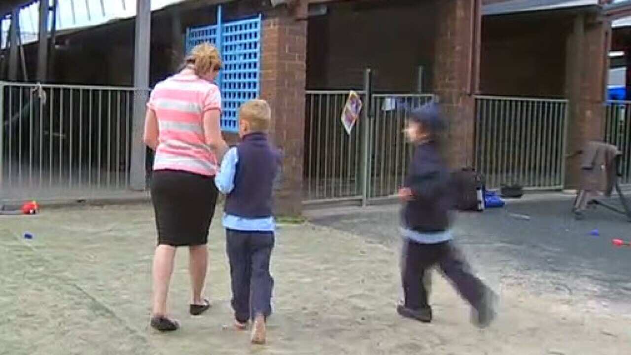 How games like Minecraft are helping kids with Autism | SBS News