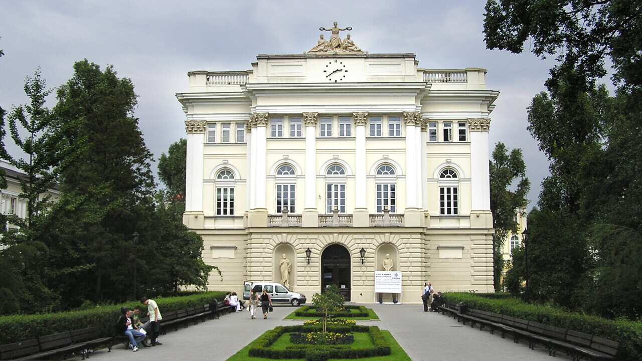 Poland Offers Study Opportunities to Australians | SBS Polish
