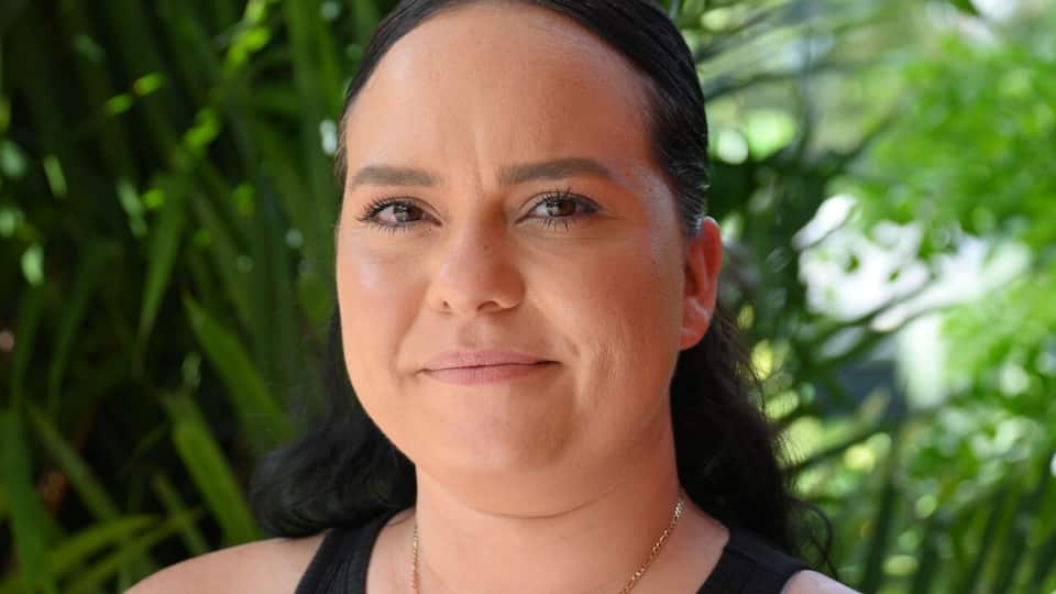 'I feel very lucky': After three months couch-surfing with four children, this Darwin mum has a ...