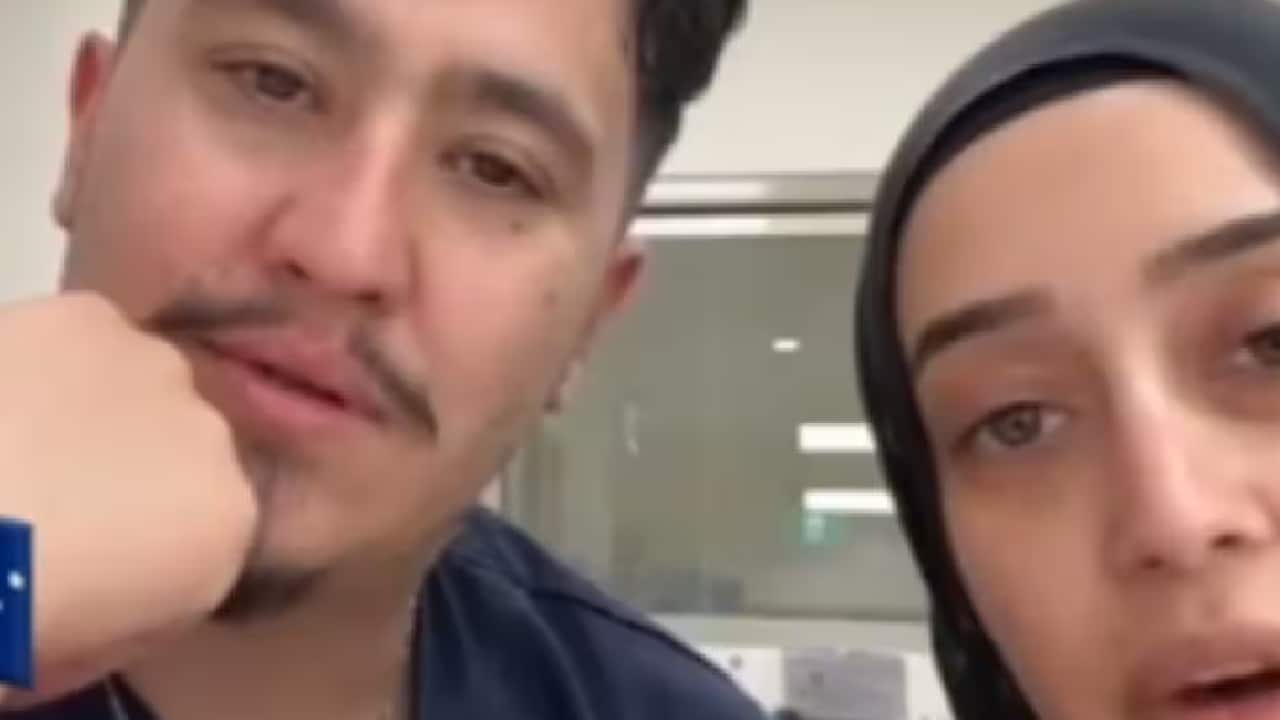 توجيه 3 تهم لممرضة سابقة في مستشفى بانكستاون على خلفية فيديو مزعوم معادٍ للسامية | SBS Arabic