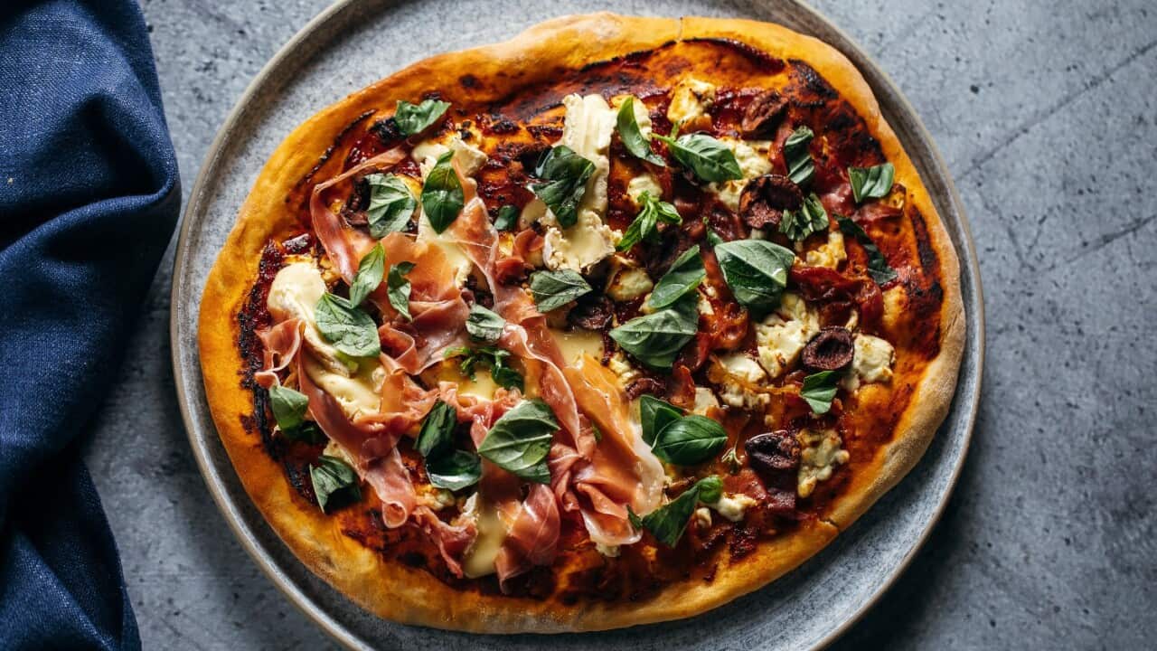 how to cook a homemade pizza