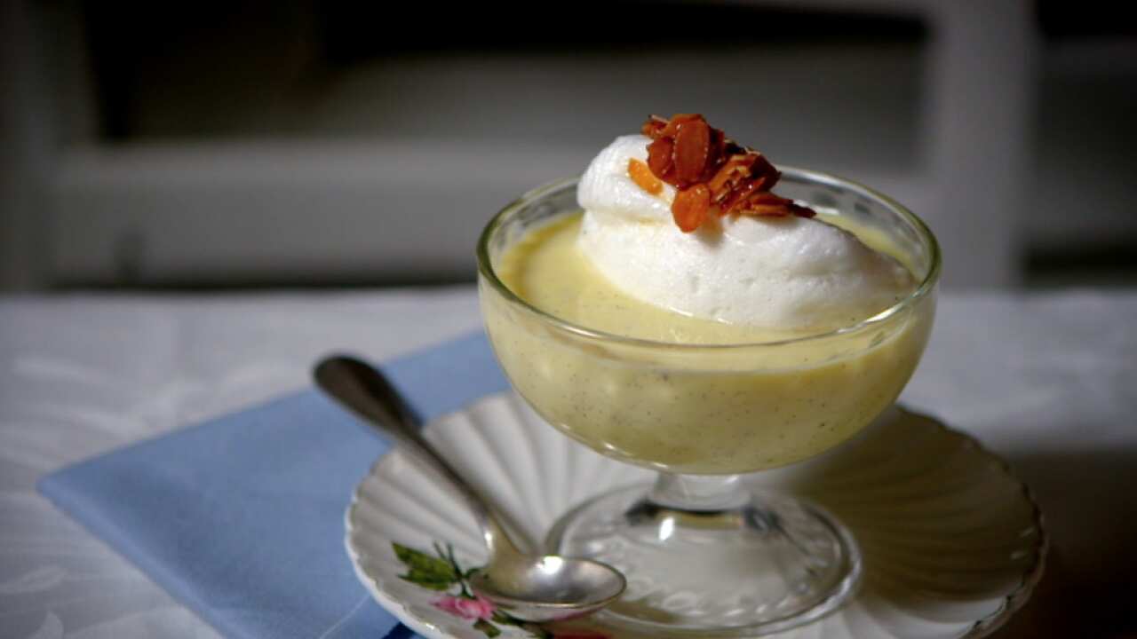 floating islands pudding