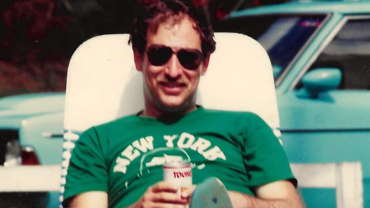 Comedian Peter Meisel came to Australia on a two year teaching contract and never left | SBS Audio