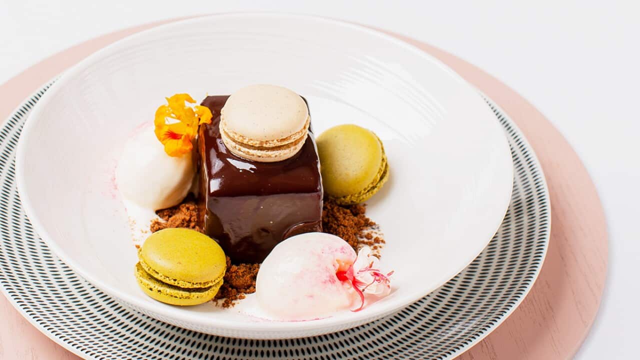 fancy chocolate cake plating