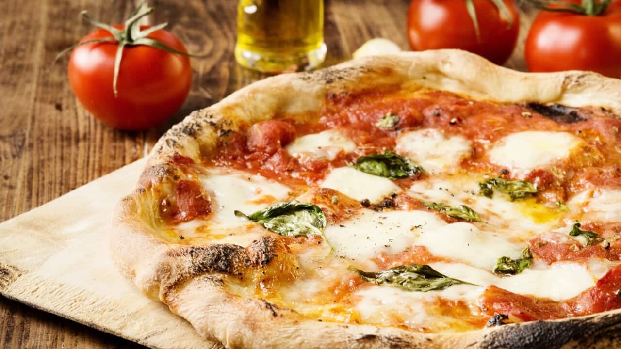 how to make a pizza love