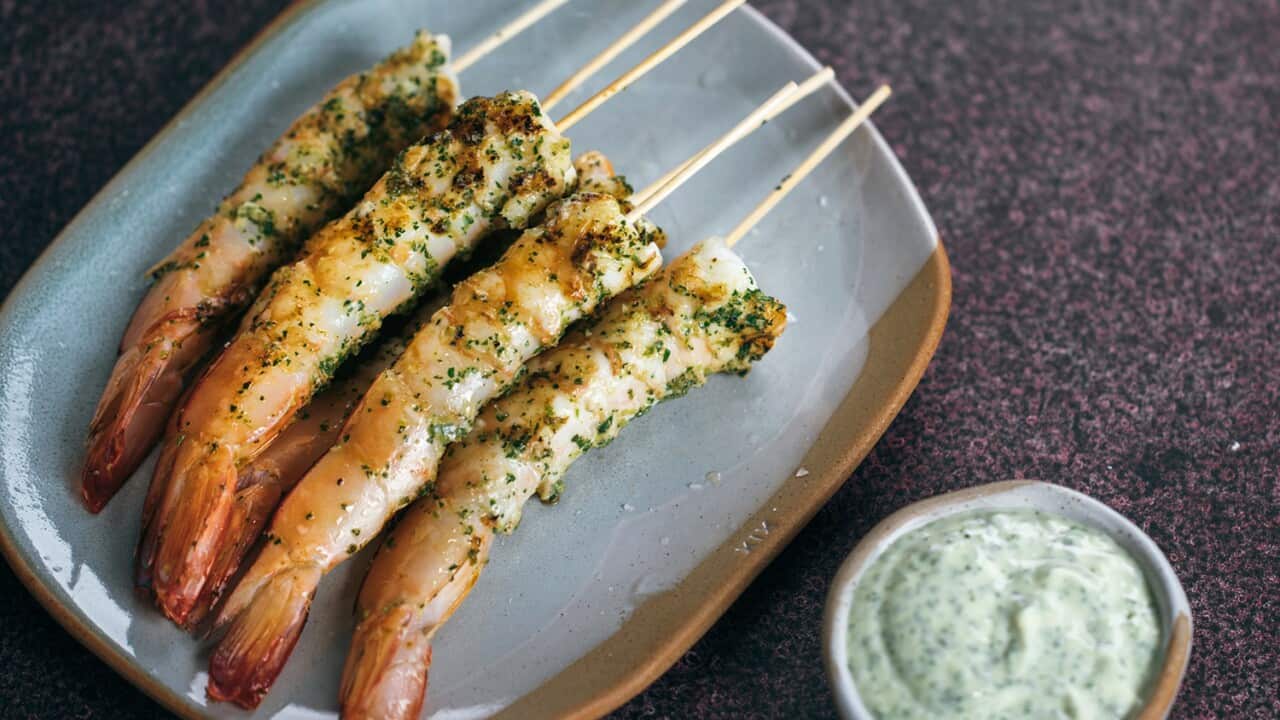 how to cook raw prawns on bbq