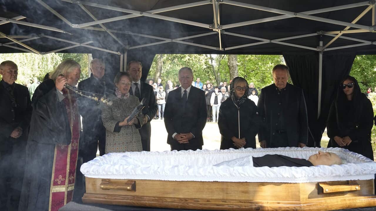 Russians bid farewell to Mikhail Gorbachev, but without Vladimir Putin ...
