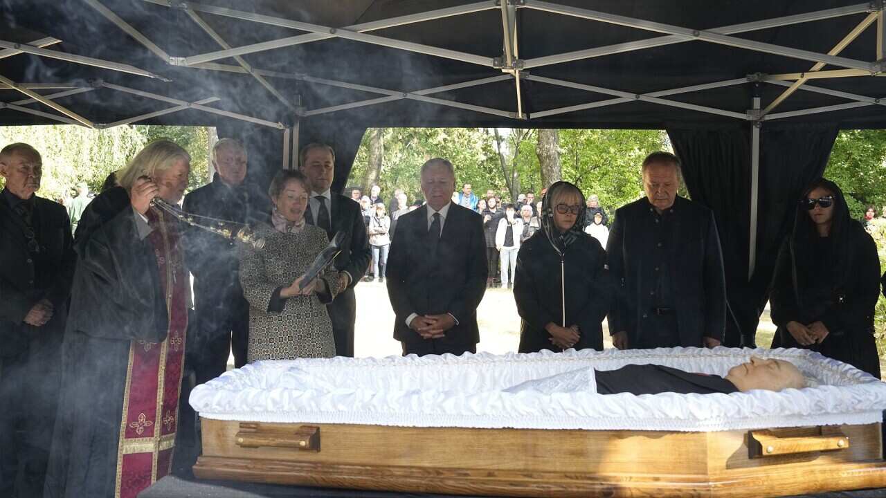 Russians bid farewell to Mikhail Gorbachev, but without Vladimir Putin ... Russians bid farewell to Mikhail Gorbachev, but without Vladimir Putin ...