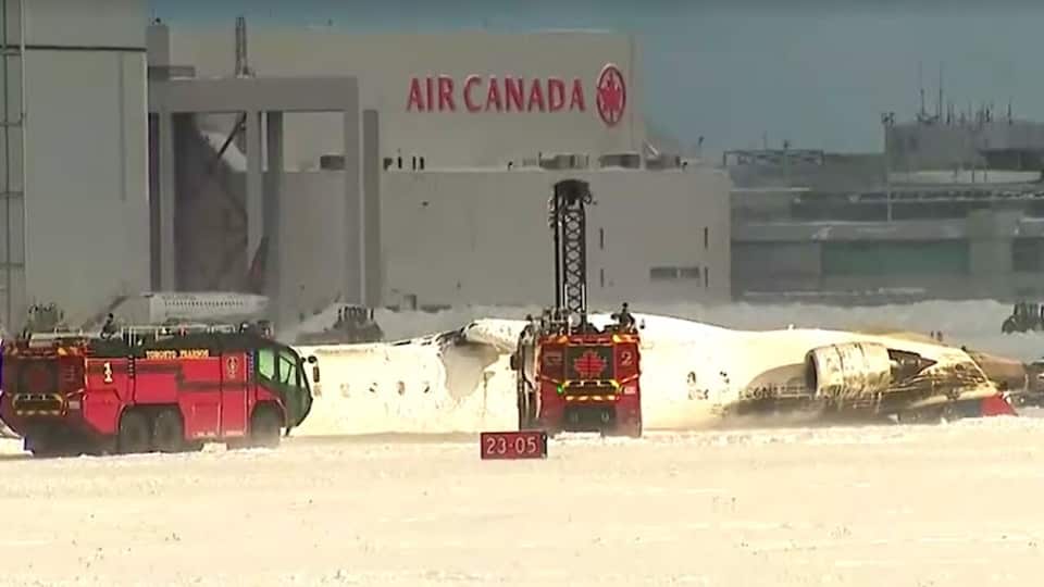 Toronto plane crash: At least 18 injured as Delta jet flips upside down ...
