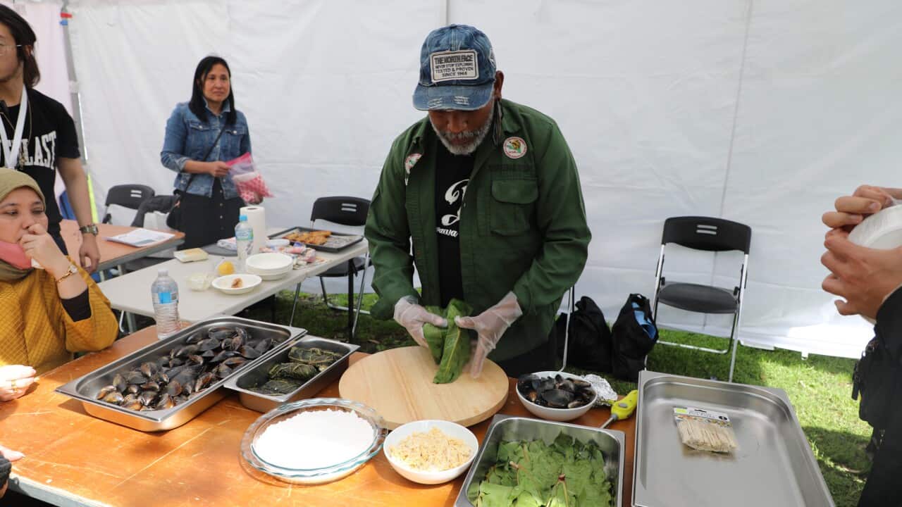Chef Charles Toto: Menceritakan Papua Lewat Rasa | SBS Indonesian