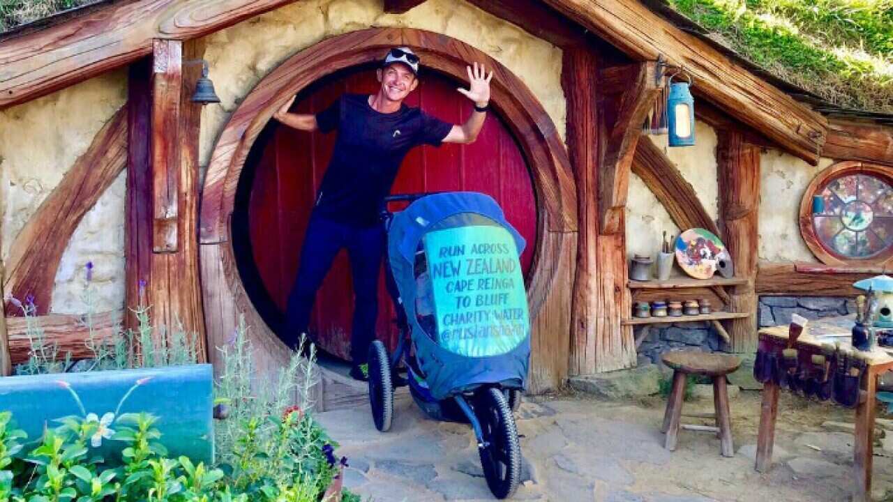 Japan and Australia behind, Ruslan Shakin runs across New Zealand | SBS Russian