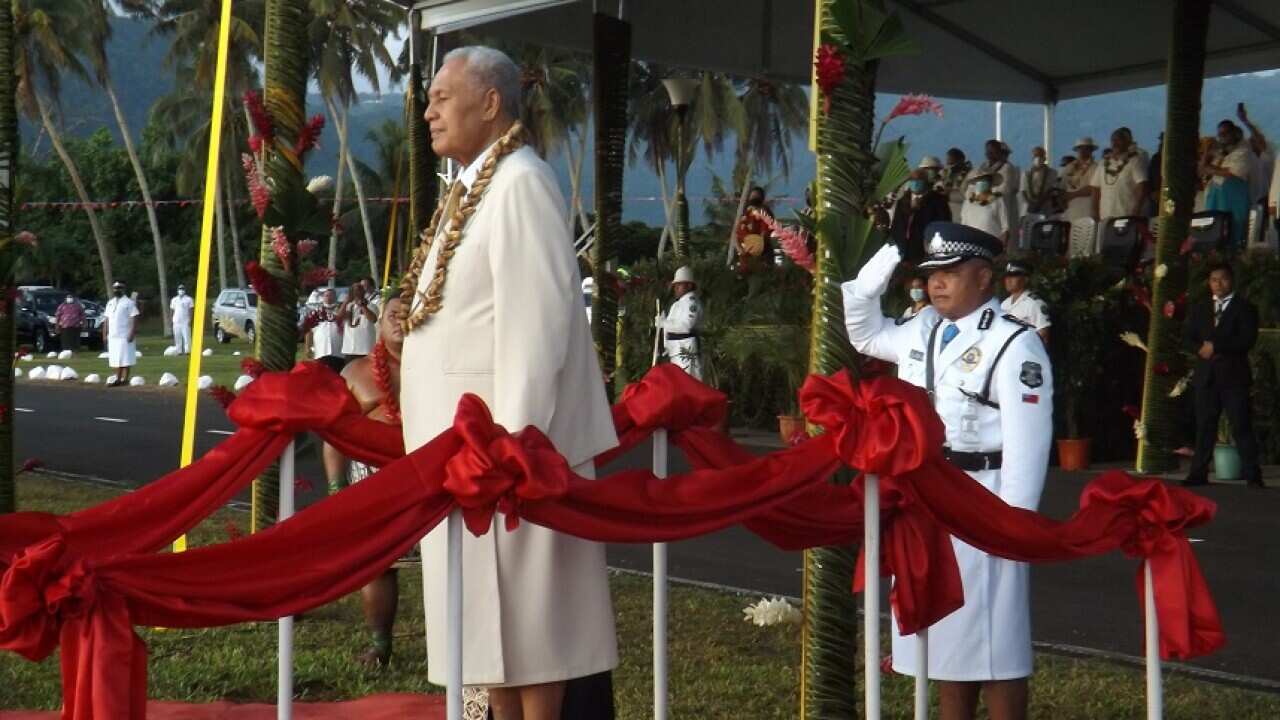 Auai le Ao o le malo Samoa i toe sauniga o Elisapeta II. | SBS Samoan