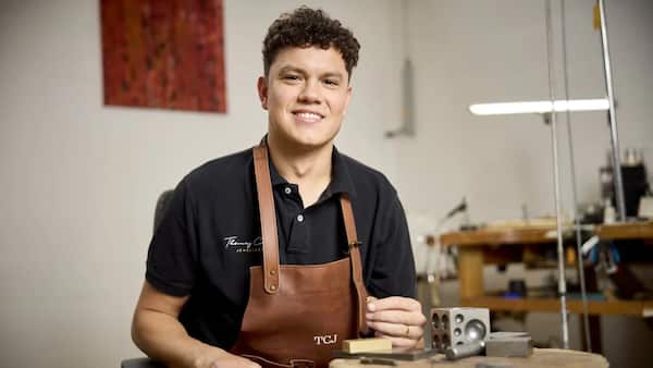 The high-end Blak jewellery brand shining on red carpets | SBS NITV