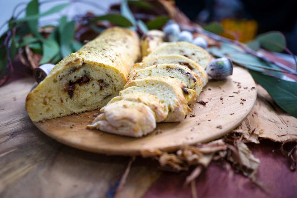 13 ways to use bush food in your baking | SBS Food