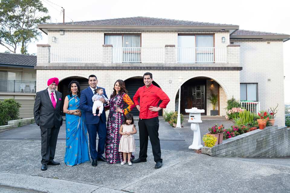 This business serves 600kg of butter chicken each week | SBS Food