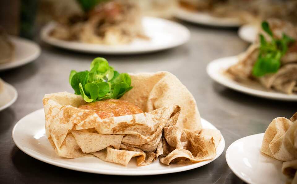 Eat like a Lebanese family at this unique restaurant | SBS Food